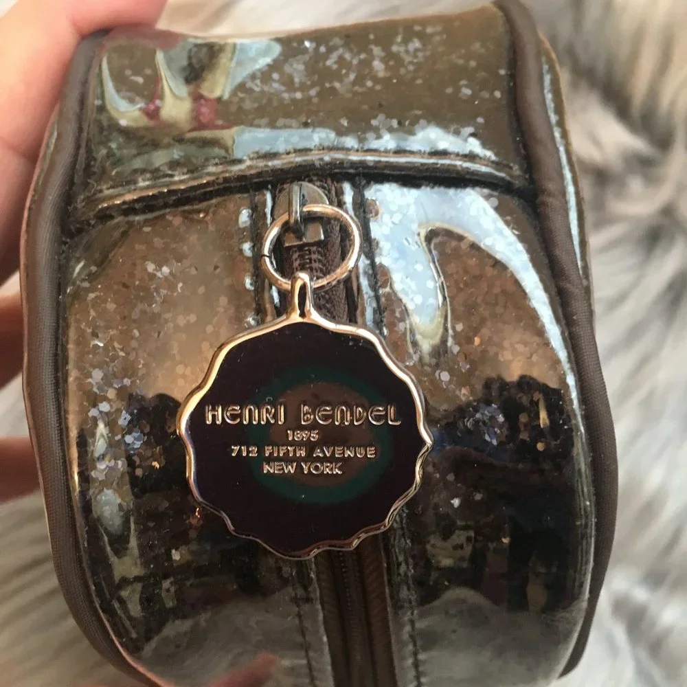 henri bendel | Accessories | Henri Bendel Cosmetic Case Black Glitter ...